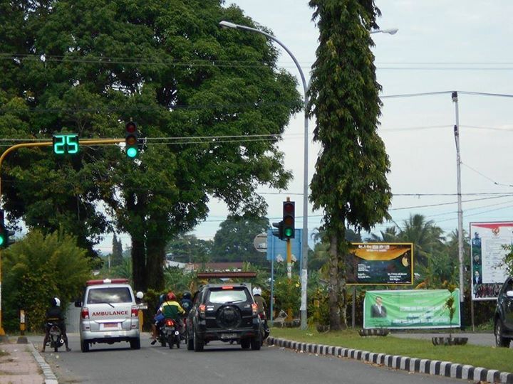 Pengguna Jalan Keluhkan Rusaknya Lampu Merah Pertigaan MAF Nabire ...